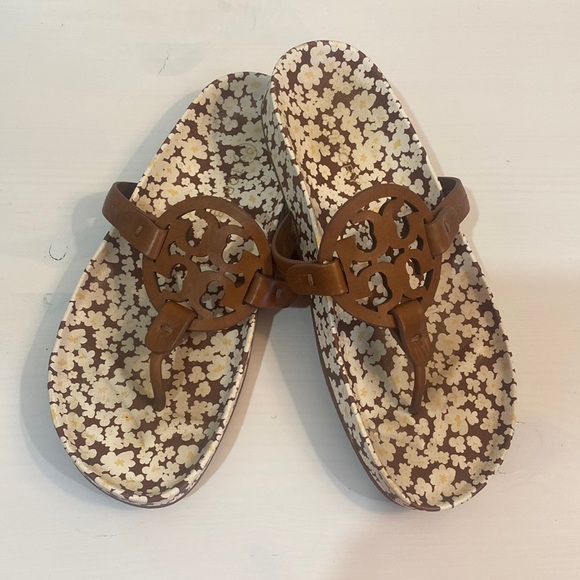 Tory Burch | Shoes | Euc Rare Tory Burch Miller Cloud Daisy Sandal ...